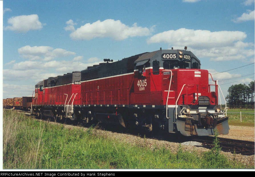 GSWR 4005 rests at new yard location